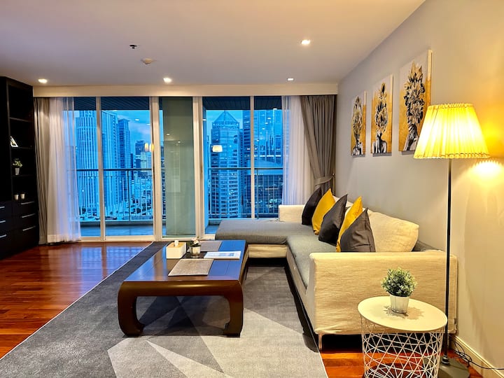 Stunning Corner! 7 Min To Skytrain, Lumpini & Siam - Bangkok