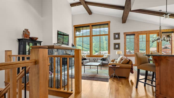 Stowe Globe 4 Bedroom Luxury Cabin Ski In Ski Out - Stowe, VT
