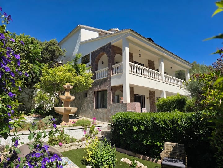 Canfelix - Hosted Bed And Breakfast. - Sitges