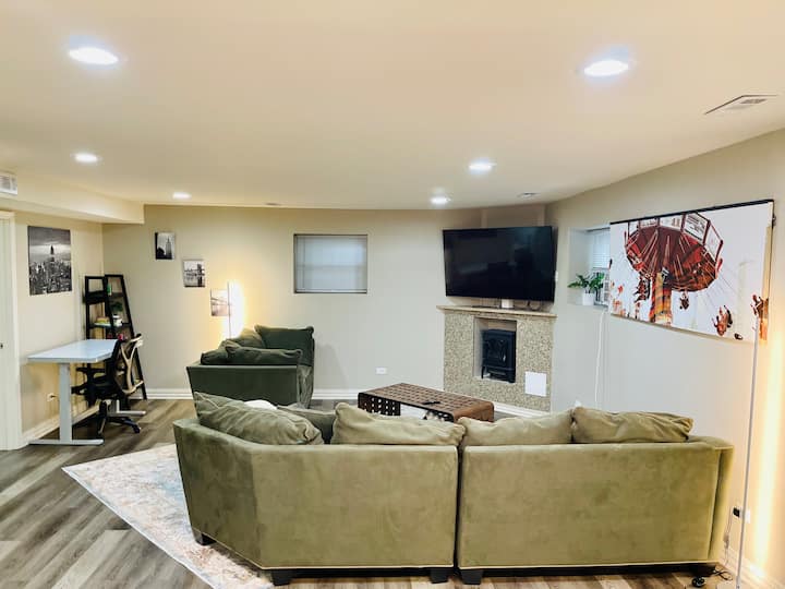Uofchicago/hyde Park 2qn Bedroom/laundry/parking - Chicago, IL