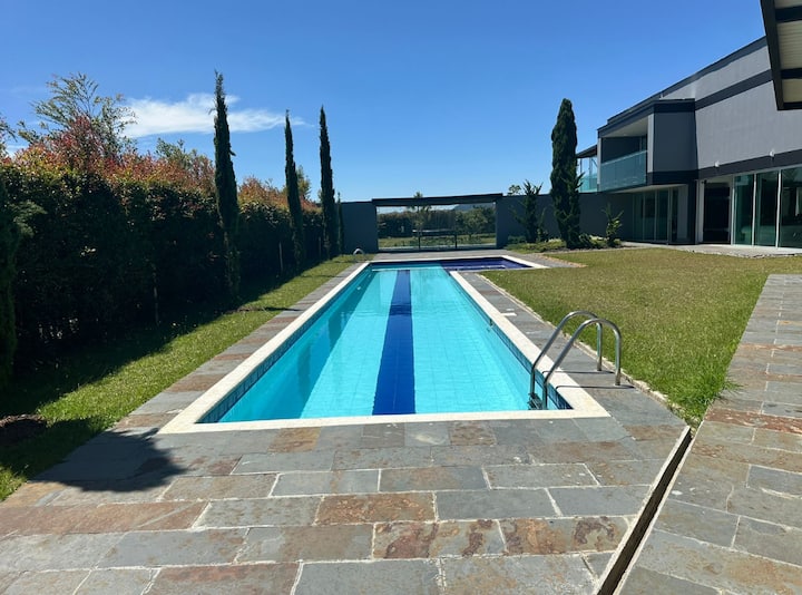 Casa Campestre Cerca Al Aeropuerto Y Medellín. - La Ceja