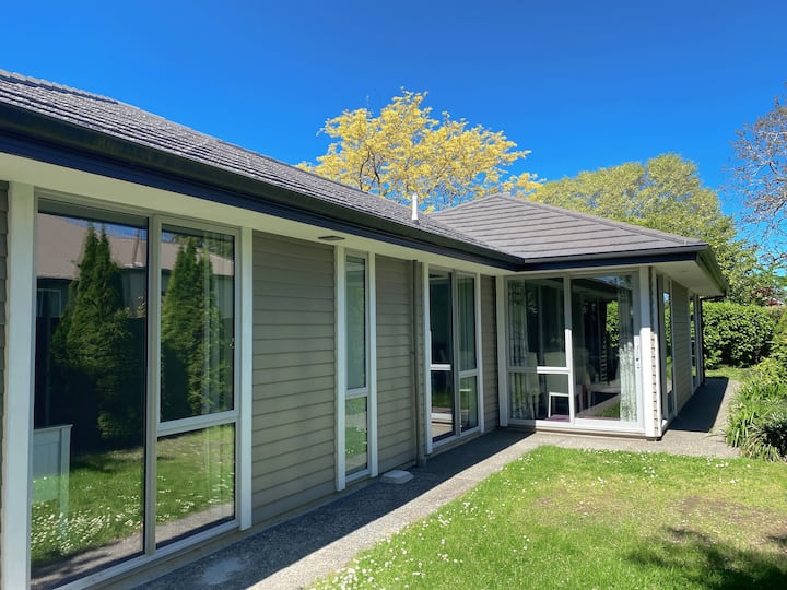Memorial Holiday Home - Christchurch