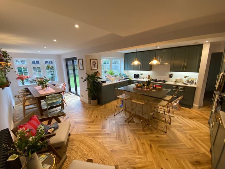 Spacious Family House - Henley-on-Thames