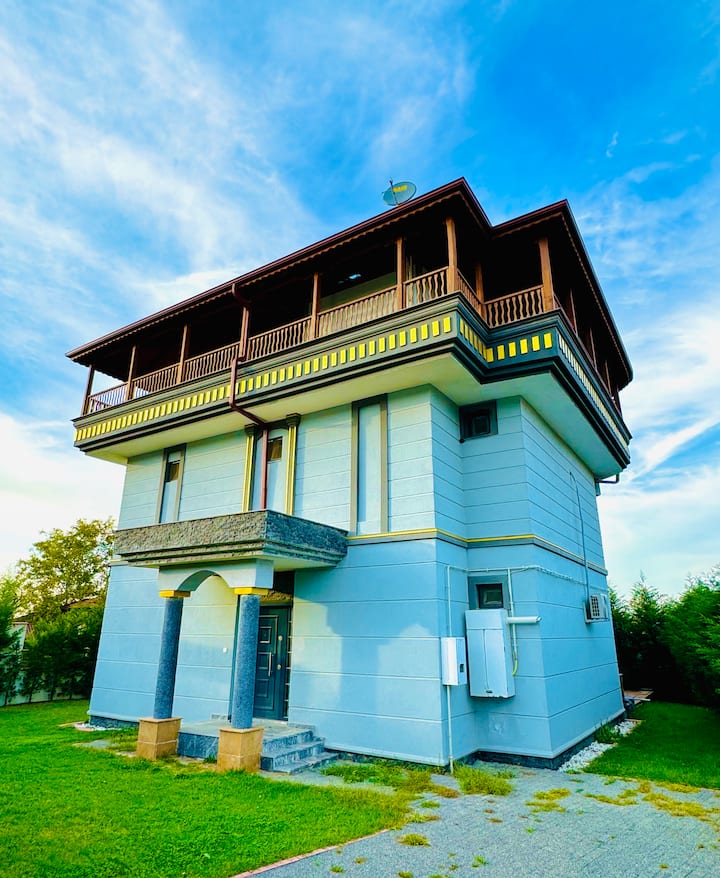 Sapanca’da Müstakil Isıtmalı Havuzlu Lüks Villa D2 - Sapanca