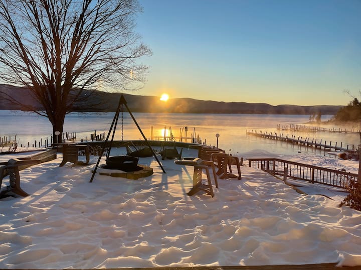 6 Bedroom Lakeside House - Lake George, NY