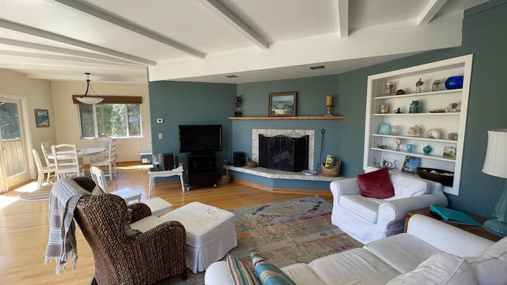 Mid -Century Modern Bungalow Tree Top - 몬터레이