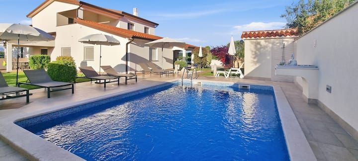 Villa Kasandra - Triplex Retreat - Capodistria