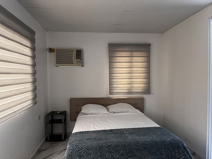 Cómodo Departamento Por Consulado Americano - Guayaquil