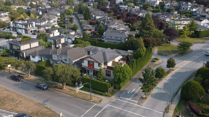 Travel In Kits & Ubc Suite - Vancouver