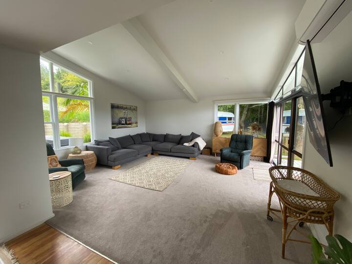 Comfy Entire Family Home - Gisborne