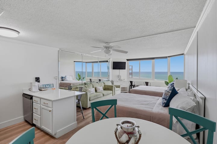 Beachfront! Newly Renovated! Incredible Views! - Panama City Beach, FL