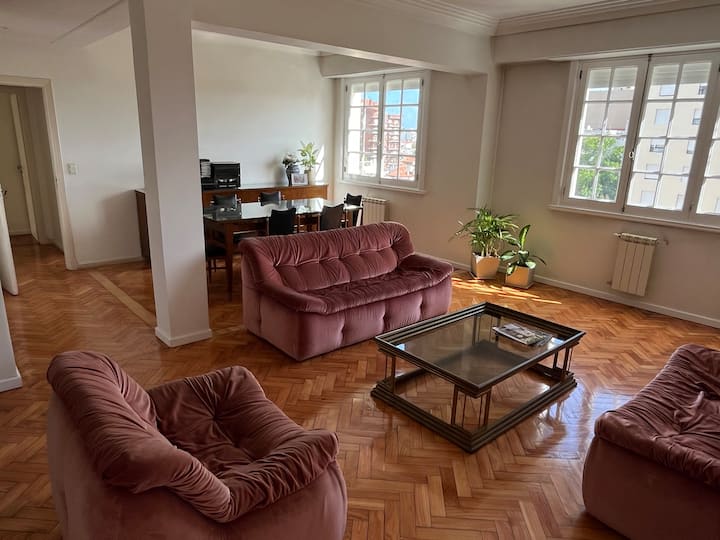 Amplio Dto. 3 Ambientes. - Mar del Plata