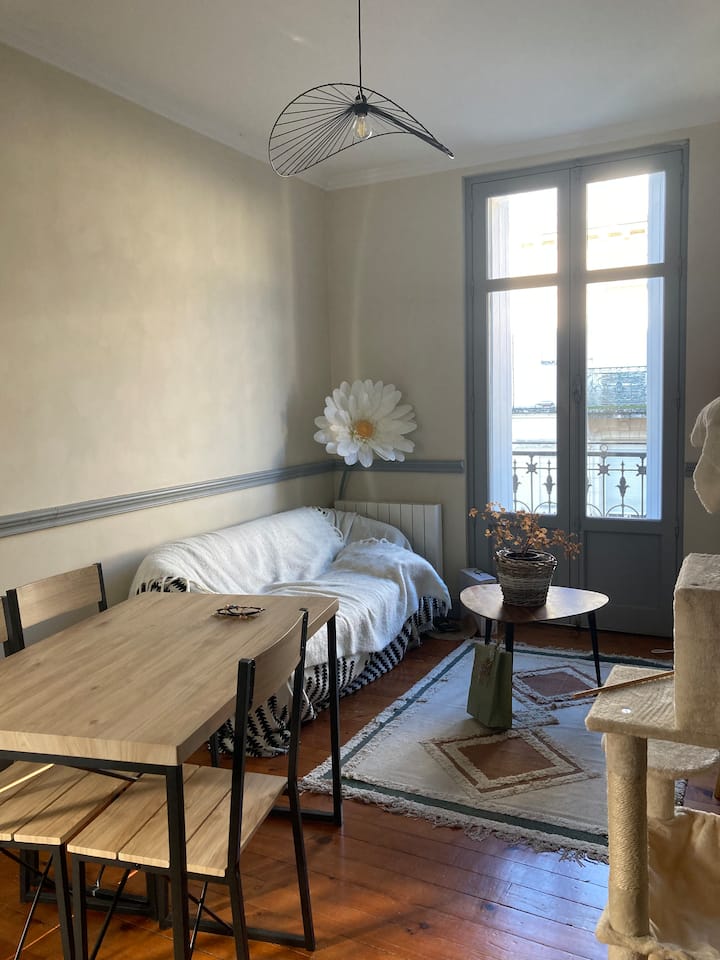 Charmant T2 Avec Balcon - Boé