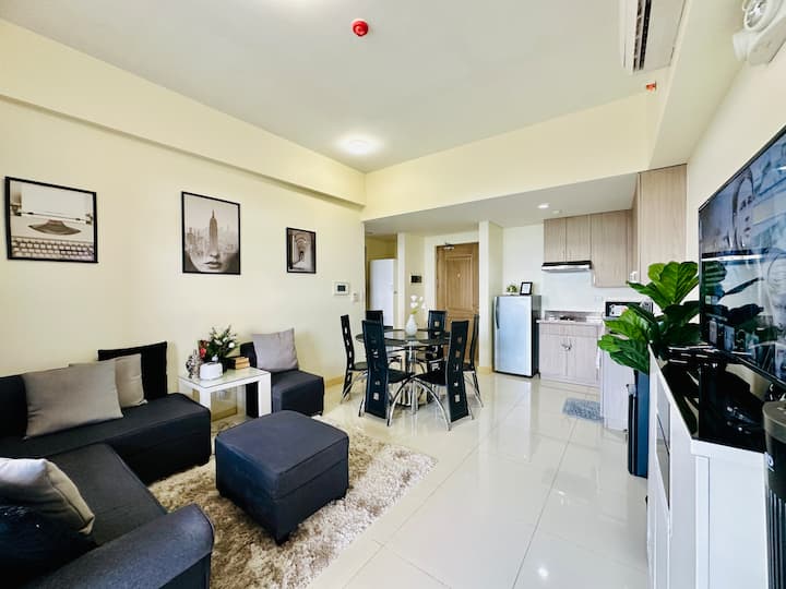 Twin Lakes Residences Merlot L2-d | Taal Lake View - Tagaytay