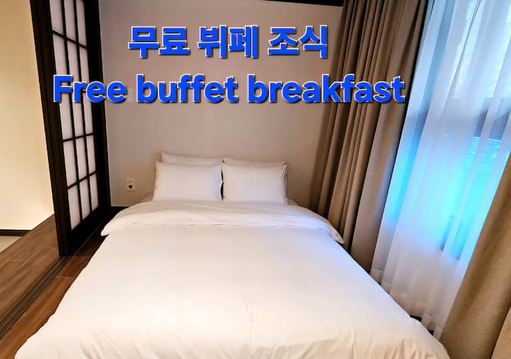 1-2 / 205 Free Buffet Breakfast, Modern Hanok - Seoul