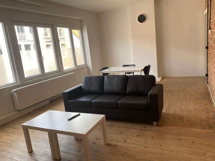 2 Bedroom Apartment In Merksem - Antwerp, Belgium