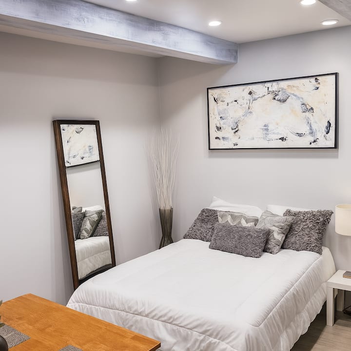 Cozy, Budget-friendly Private Studio | Prime Area - Key Biscayne