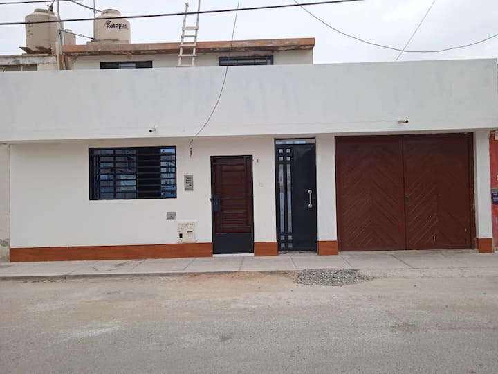 Casa Cerca Al Balneario De Pimentel - Lambayeque