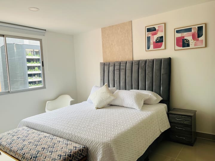 Precioso Apto Amoblado-laureles - Medellín