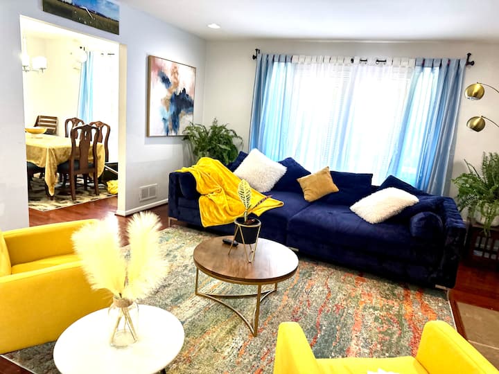 6 Bedroom 5 Bath 12 Beds|prkg|lndry| Near Metro - Rockville, MD