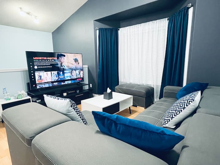 Modern Upper Level Duplex House - Slave Lake