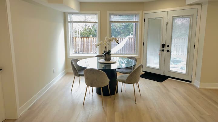 Modern Spacious 2 Bdrm Apartment - Mississauga