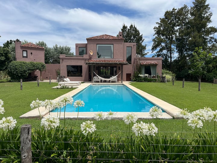 Espectacular Casa En Club De Polo Y Vista Al Campo - Luján
