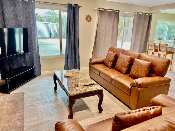 温馨4房别墅近华人超市（大华、168）pih医疗大楼 - Hacienda Heights, CA