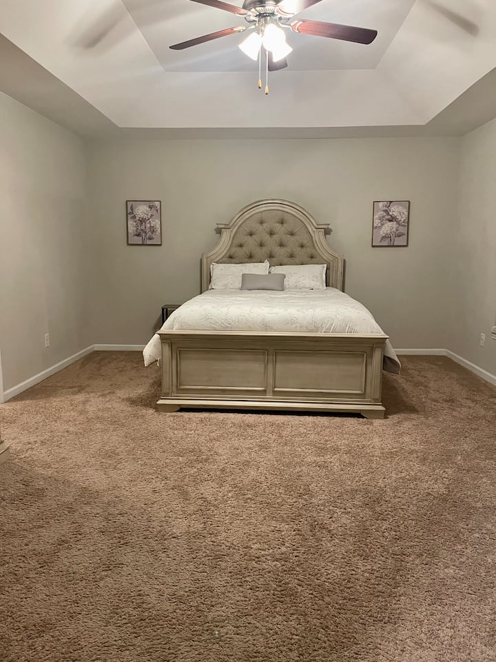 Modern Home With 4 Rooms. - Elgin, SC