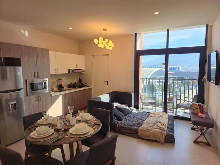 King Bed | Great View Across Fundidora & Arena Mty - Monterrey