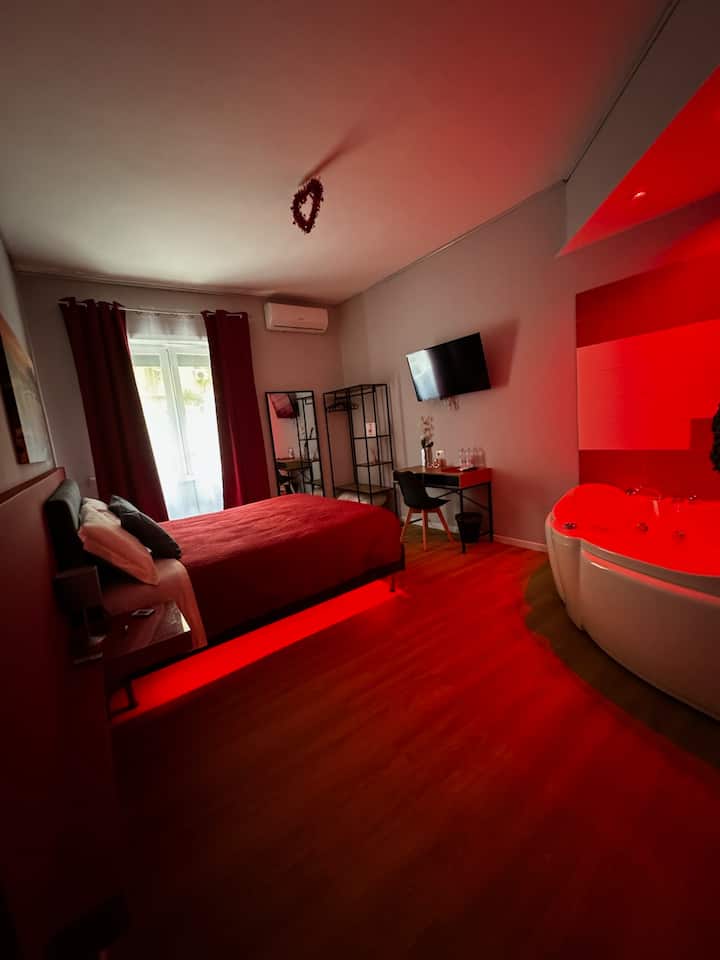 Casa Vacanza A Napoli - Vomero. Trifamiliare - Napoli