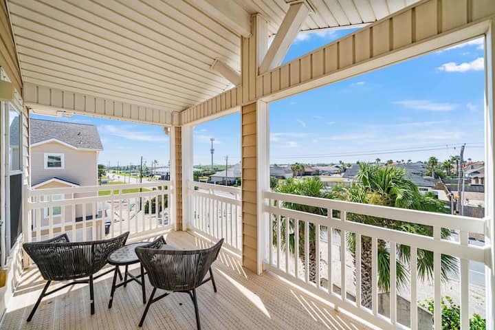 Standalone Family Size Townhome 3br + Garage - Corpus Christi, TX