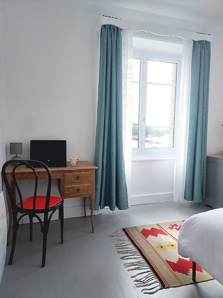 La Conviviale - Chambre Grise, Vue Sur L'estuaire - Trédarzec