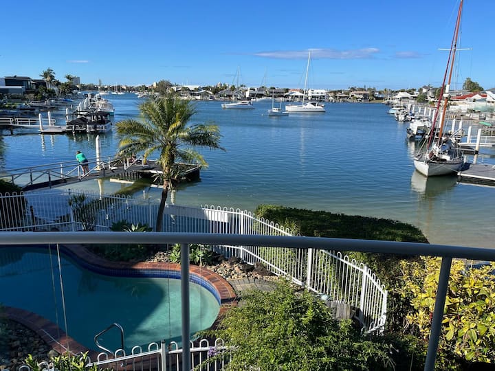 Mooloolaba Canal Apartment. - Sunshine Coast Queensland, Australia
