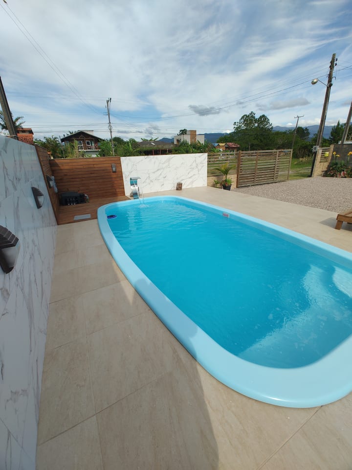 Casa De Praia Guarda Do Embaú C/ Piscina(pinheira) - Florianópolis