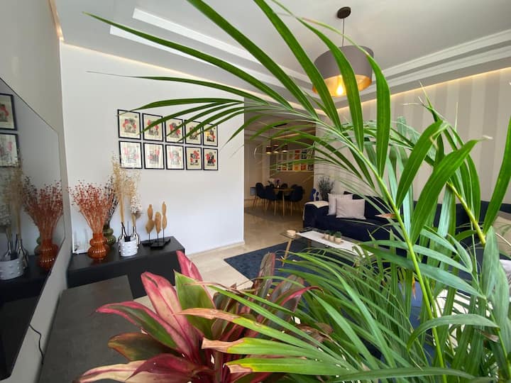 Spacious & Cozy 2br Apt In Central Casablanca - Casablanca