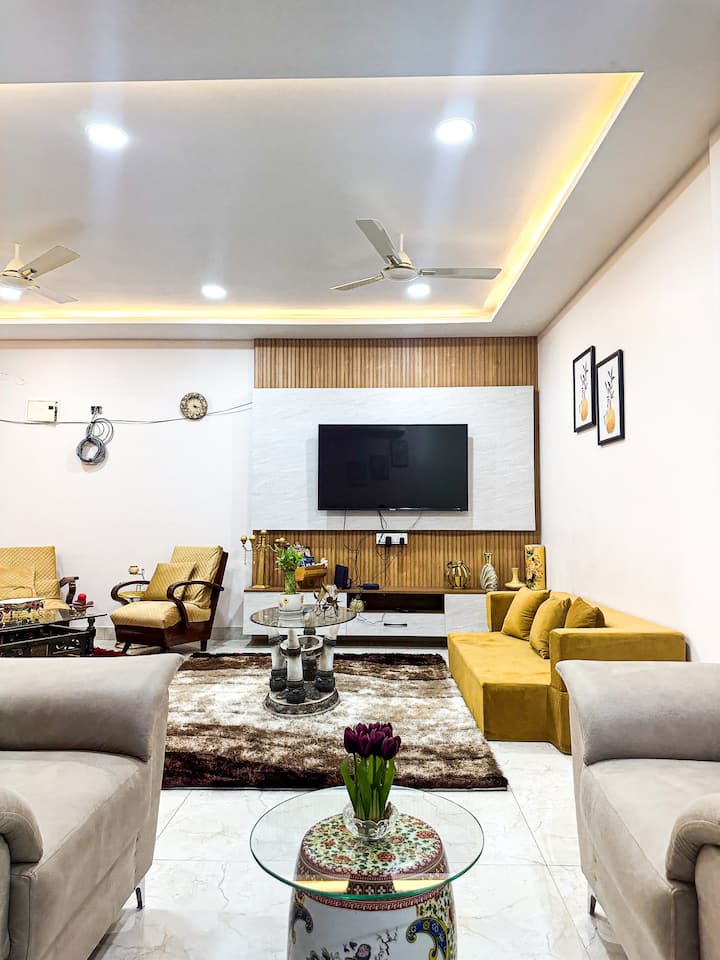 Elegant Retreat: 4-bedroom Villa In Banjara Hills - Hyderabad