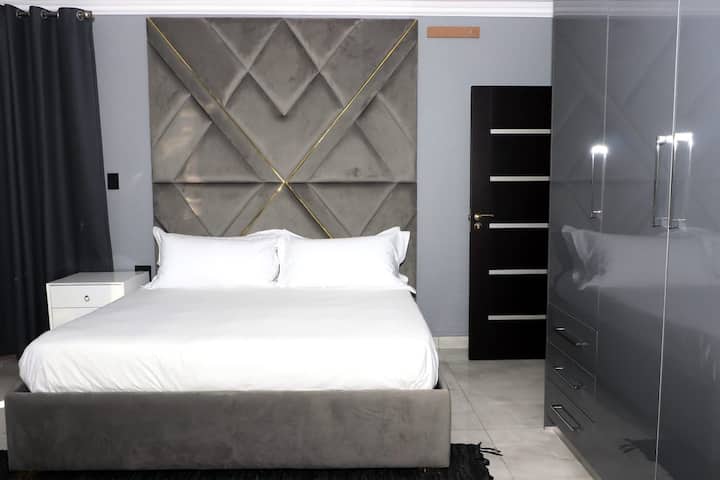 The Residence Villa - Giraffe - Messina