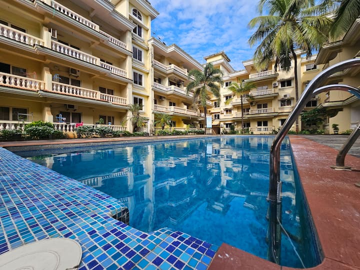 Seashell Serenity – Poolside 2bhk Retreat - Goa