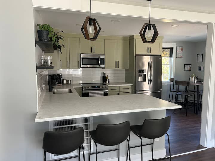 Local Oasis North End Ev Two Bed - Spectrum Center