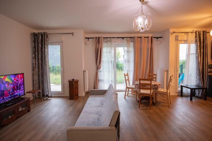 Bel Apt Lumineux Avec Jardin - Thiais