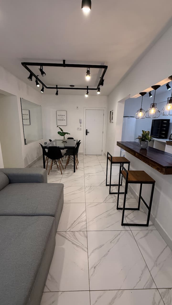 Ap Prédio Frente Mar, Pé Na Areia, 3 Quartos - Balneario Camboriú