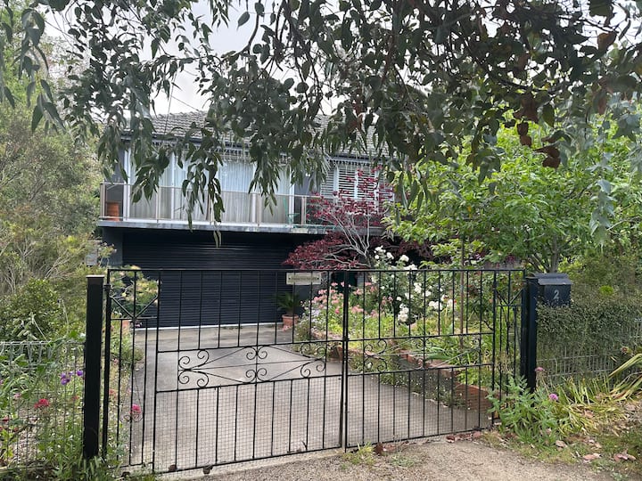 Camellia Cottage In The Friendly Village Of Rhyll - Melbourne