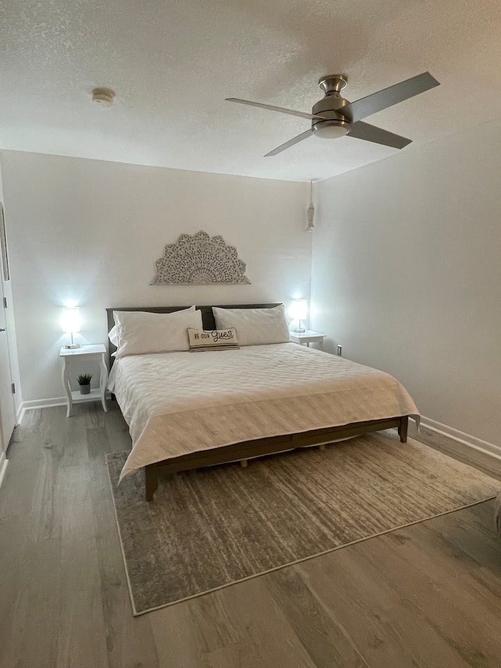 Walk To Everything - Best Of Madeira Beach - Madeira Beach, FL