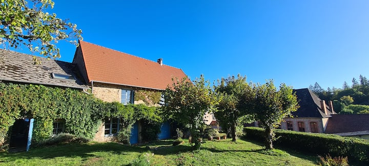 Belle Et Grande Maison De Campagne - Felletin