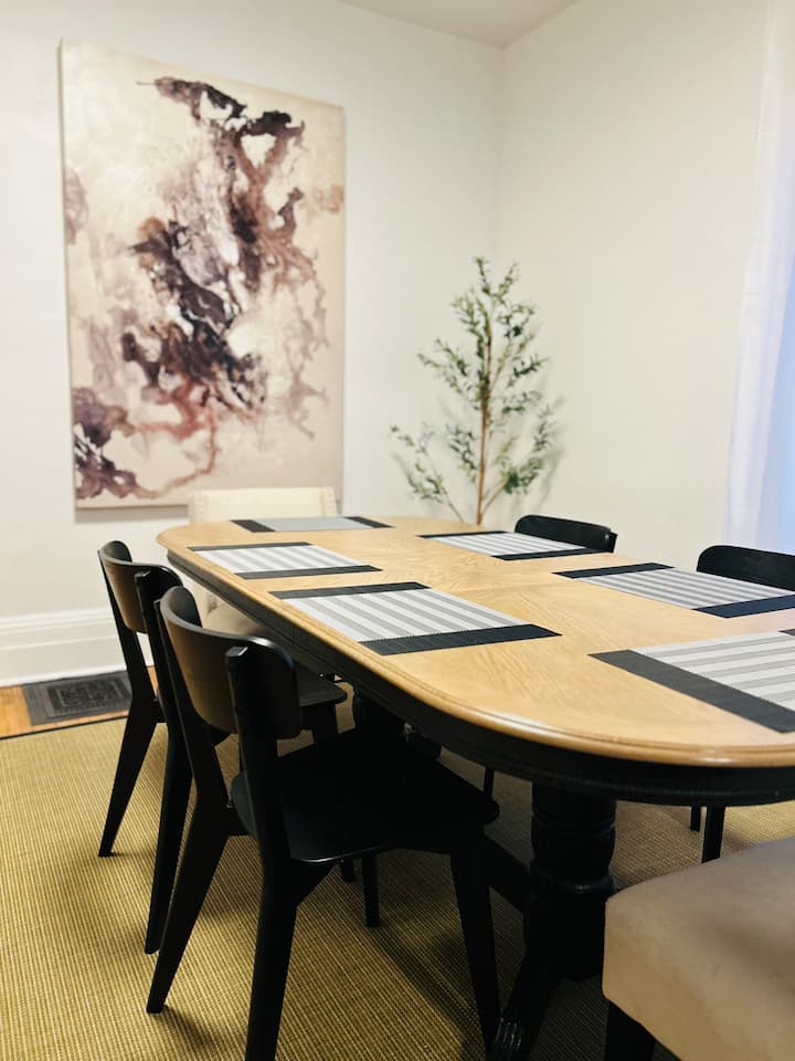 Cozy & Character Home•near Keystone•very Spacious - Brandon