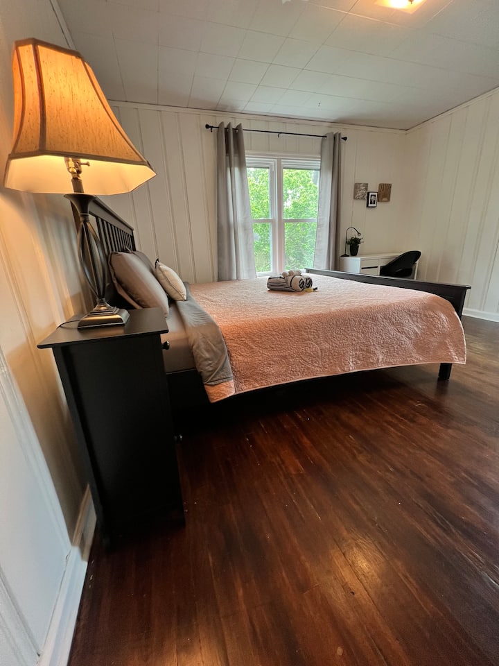 Osu/high St/riverside, King Bed C, Memory Foam - Columbus