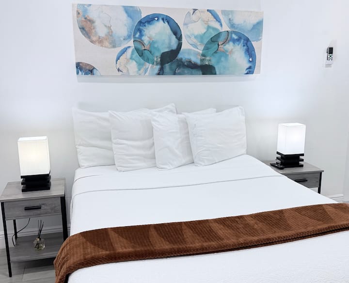 𝗩𝗶𝗹𝗹𝗮 𝗖𝗿𝘆𝘀𝘁𝗮𝗹 - Odessa, FL