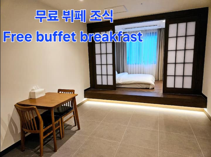 1-4 / 207 Free Buffet Breakfast, Modern Hanok - Seoul