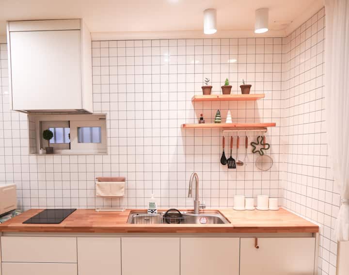 좋은 사람ㆍ좋은 인연 "이음(Ieum)"입니다.
(2커플예약불가/1커플,가족,동성가능) - 전주시